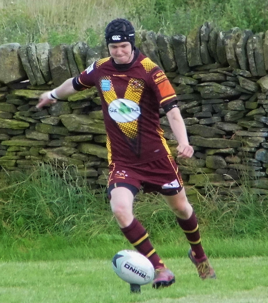 We all stand together: UNDERBANK STORM PAST INCE ROSE BRIDGE