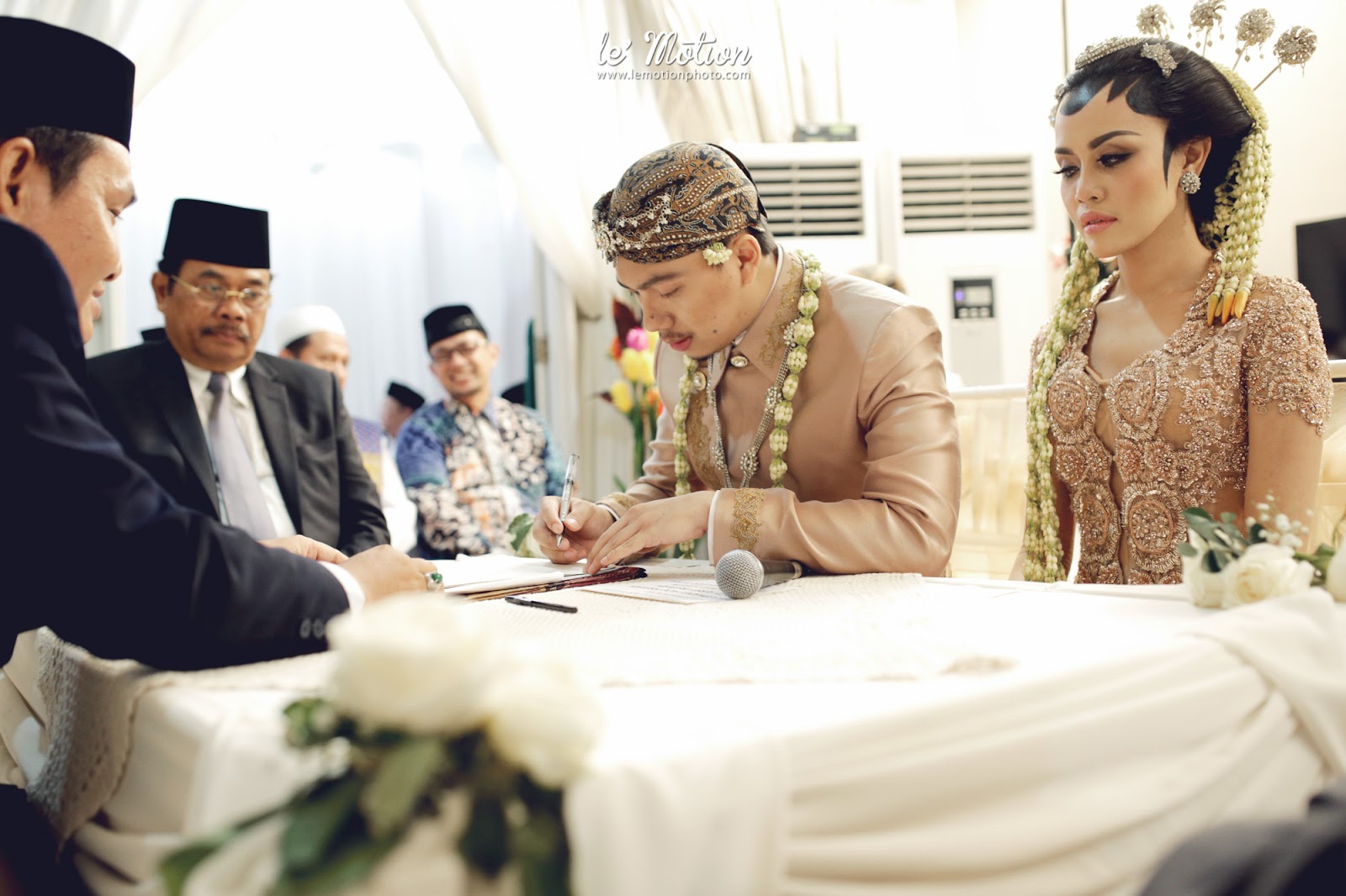 Le Motion Photo: Stephanie & Gilang Wedding (Pernikahan adat Jawa)