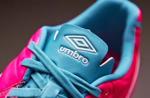 2015 Umbro Speciali 4 Pro with Pink Color