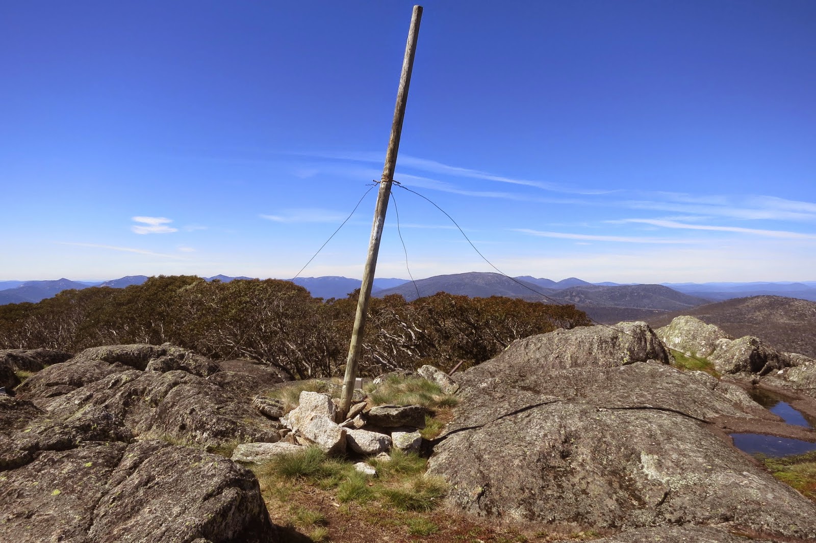 VK1DI's Blog: SOTA Mt Gingera by mountain bike