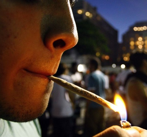 Saúde e Família: A ciência adverte: fumar maconha emburrece