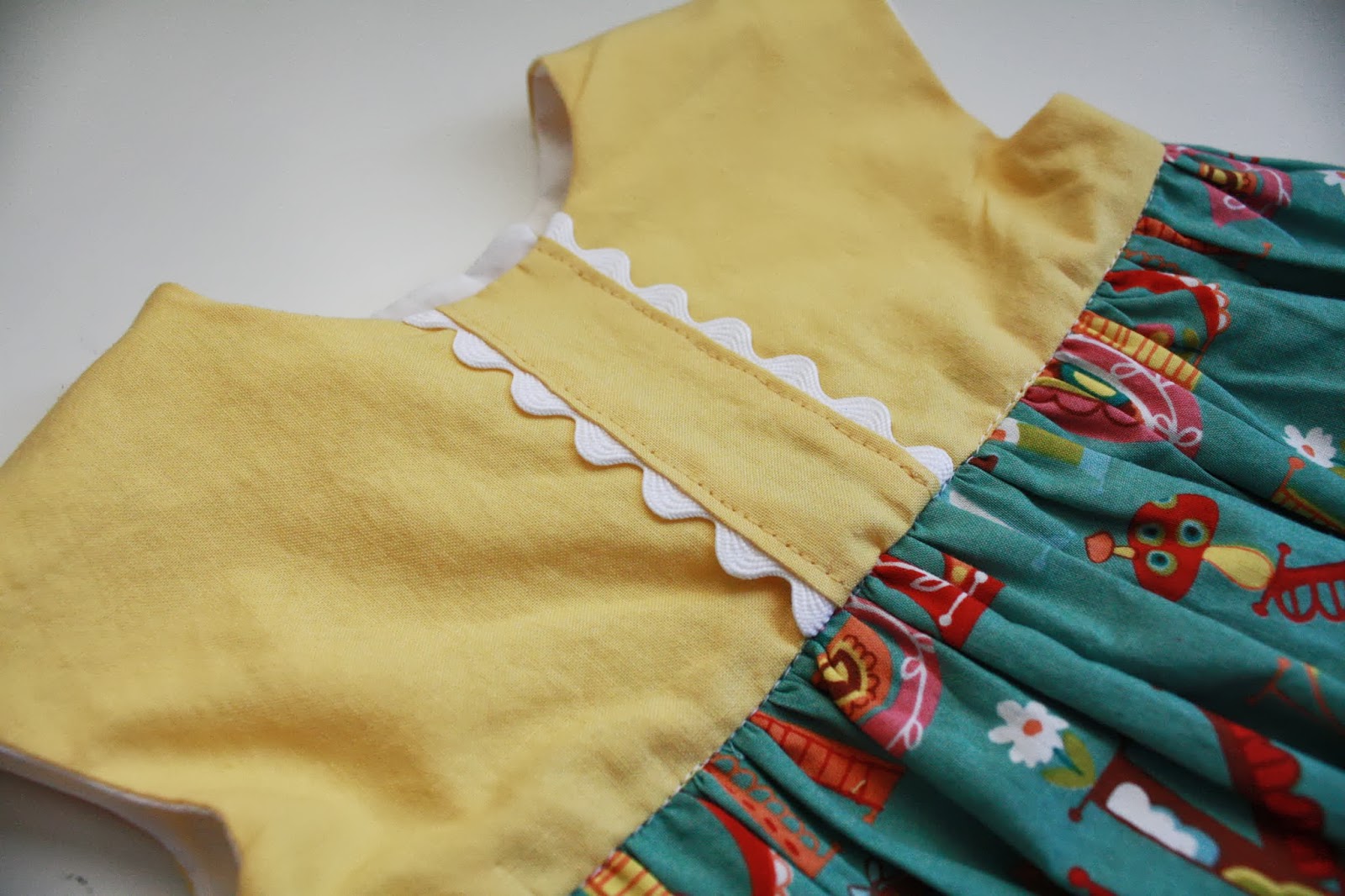 Nicole at Home: Geranium Dress 2: Variation and mini-tutorial