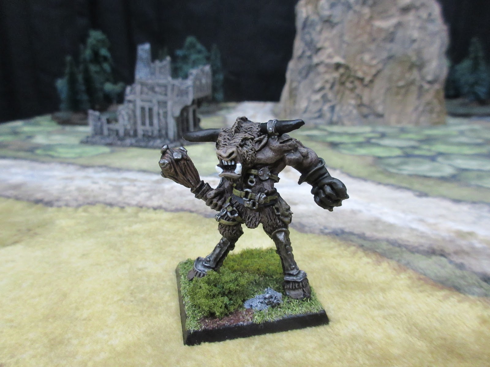 Mars-Miniatures: C25 Minotaurs - A Thunder of Hooves
