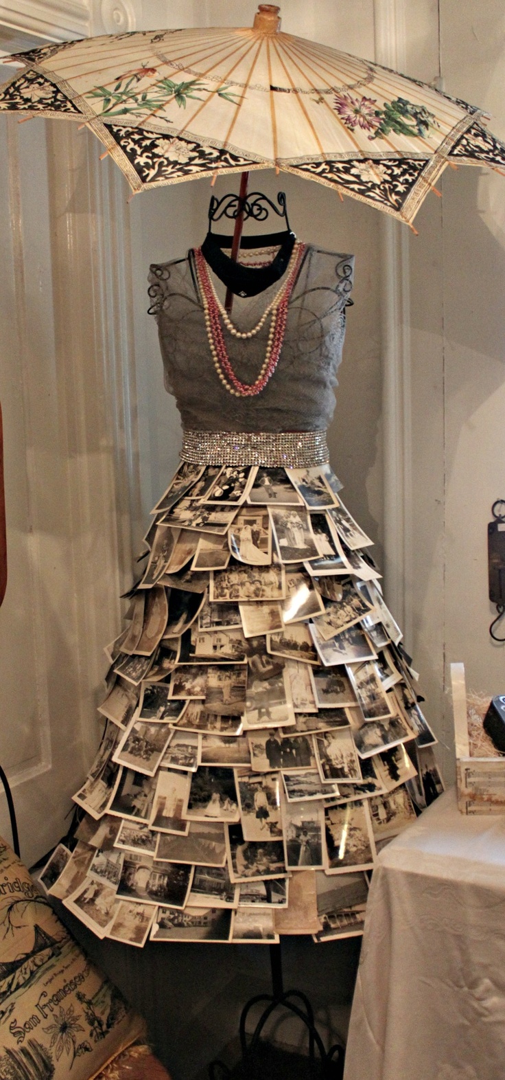 Paper dress, Mannequin art, Diy photo display