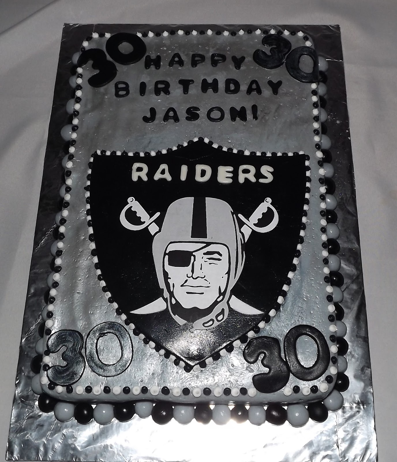 Mandy's cakes: Raiders football cake