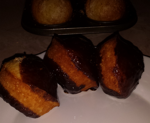 Kuzhina ime: Pop Kek i bere ne shtepi ...