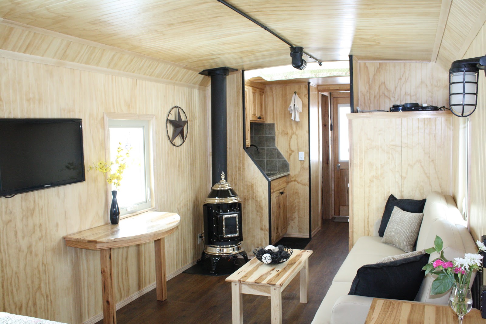 Aspen Crossing: The Union Pacific Caboose Cabin - Legend & Luxury