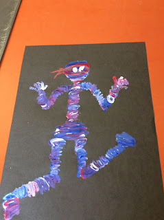 Kindergarten Kiosk: Skeleton & Mummy: An Easy Halloween Art Project