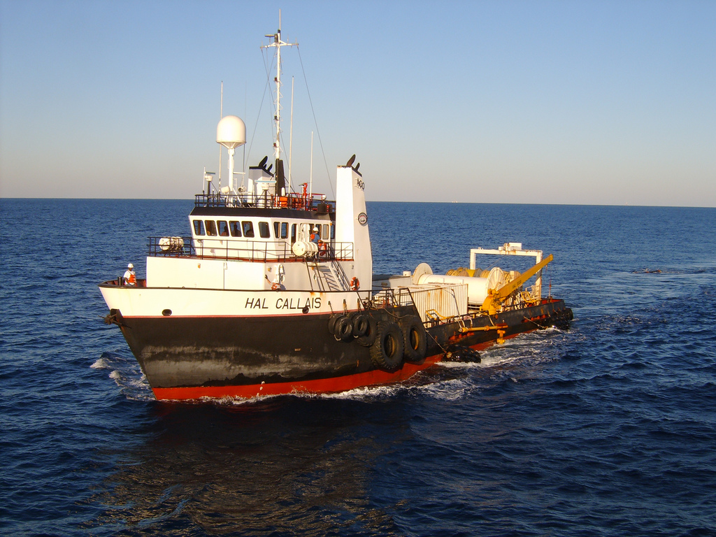 NAVIOS AHTS E PSV DO PORTO DE MACAE-RJ-BRASIL (IMBETIBA) E (FUTURO ...
