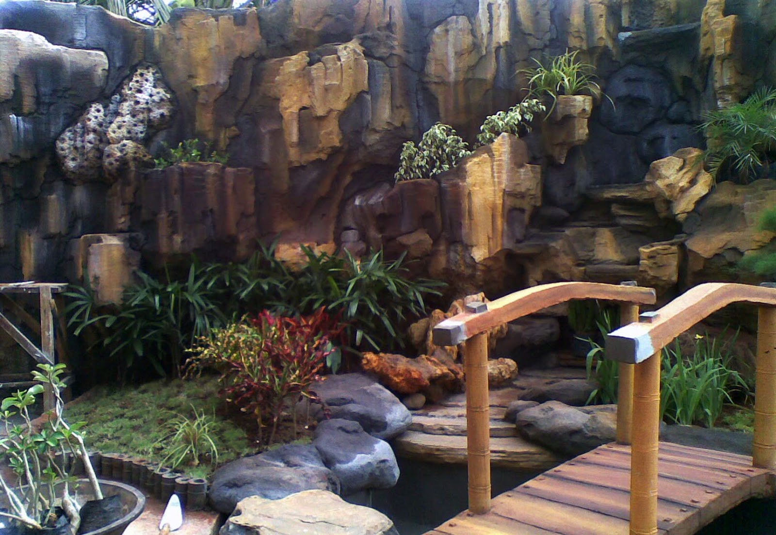 25 Gambar Relief Dinding Depan Rumah