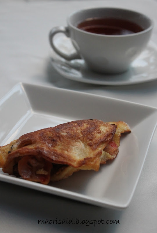 Mori's Kitchen: Roti telur berintikan Salmon Fish ball