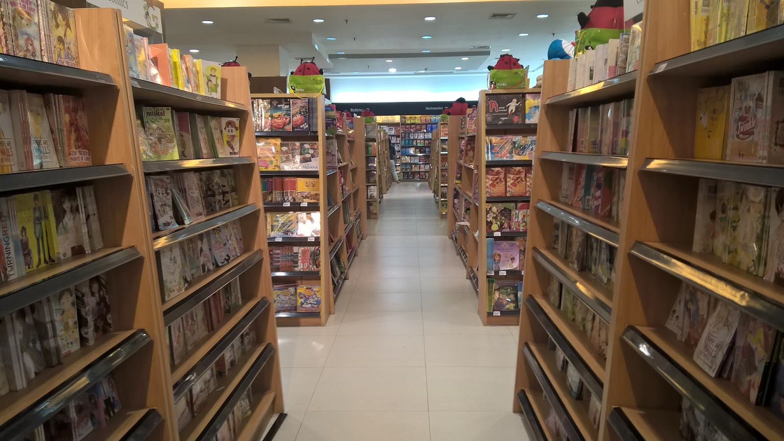 Gramedia Mall Of Indonesia Jakarta Utara - Djangkaru Bumi