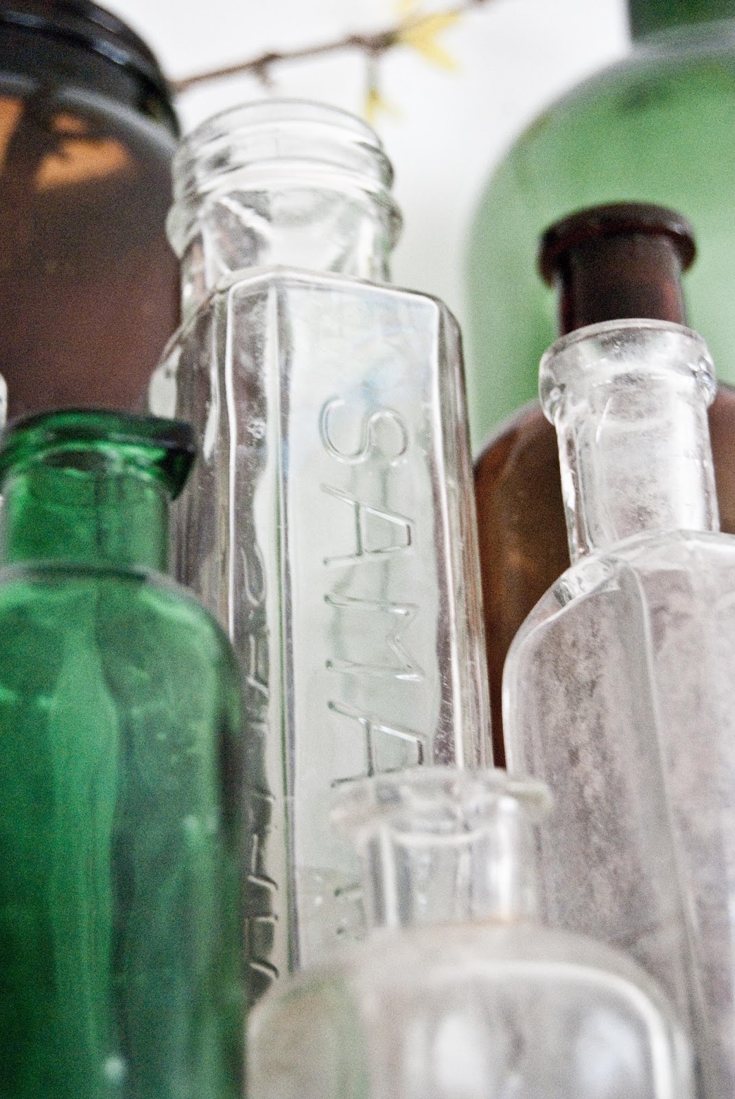 24seven by [bo:bakk]: Uppgrävda gamla flaskor