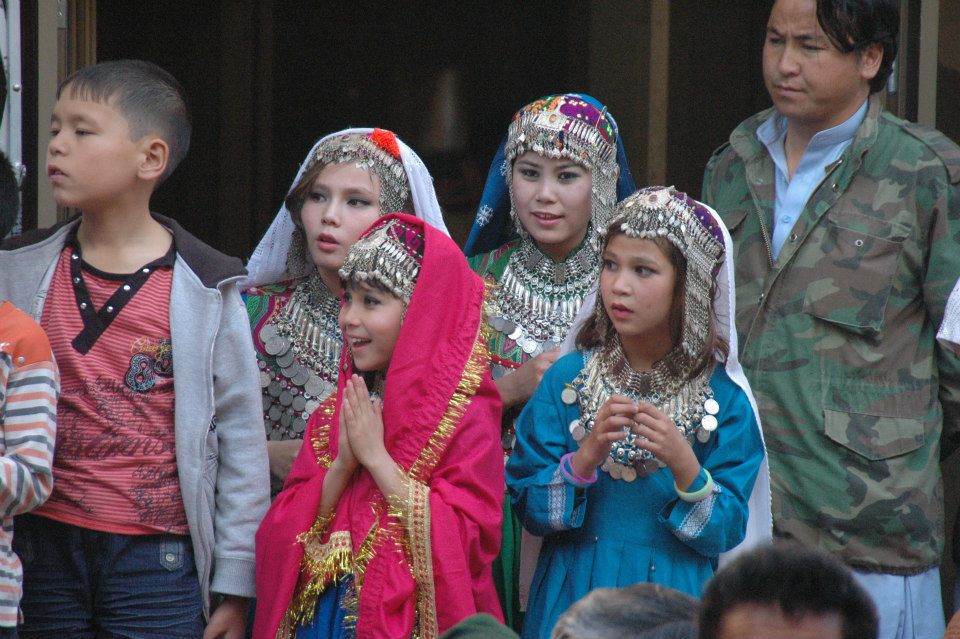 Hazara girls in Hazaragi culture dresses | Hazara News