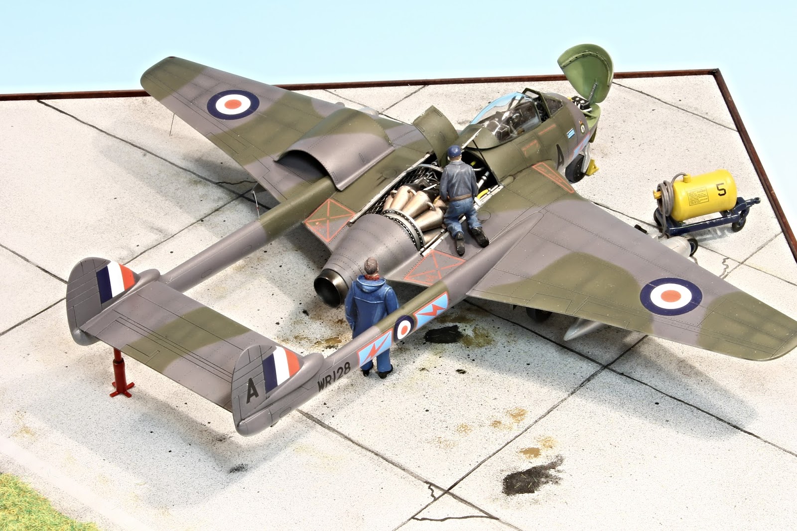 Istvan Michalko's scale models: De Havilland Vampire FB. MK9 ...