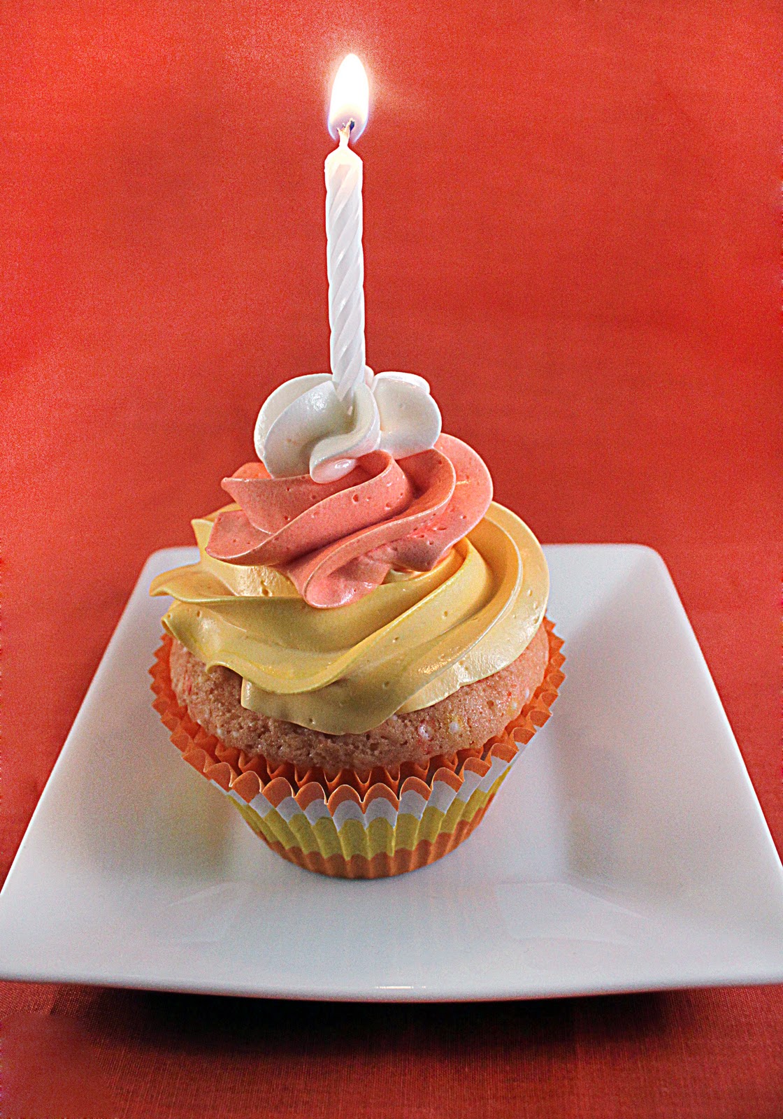 Ingredients of a 20something: Halloween 4: Candy corn cupcakes