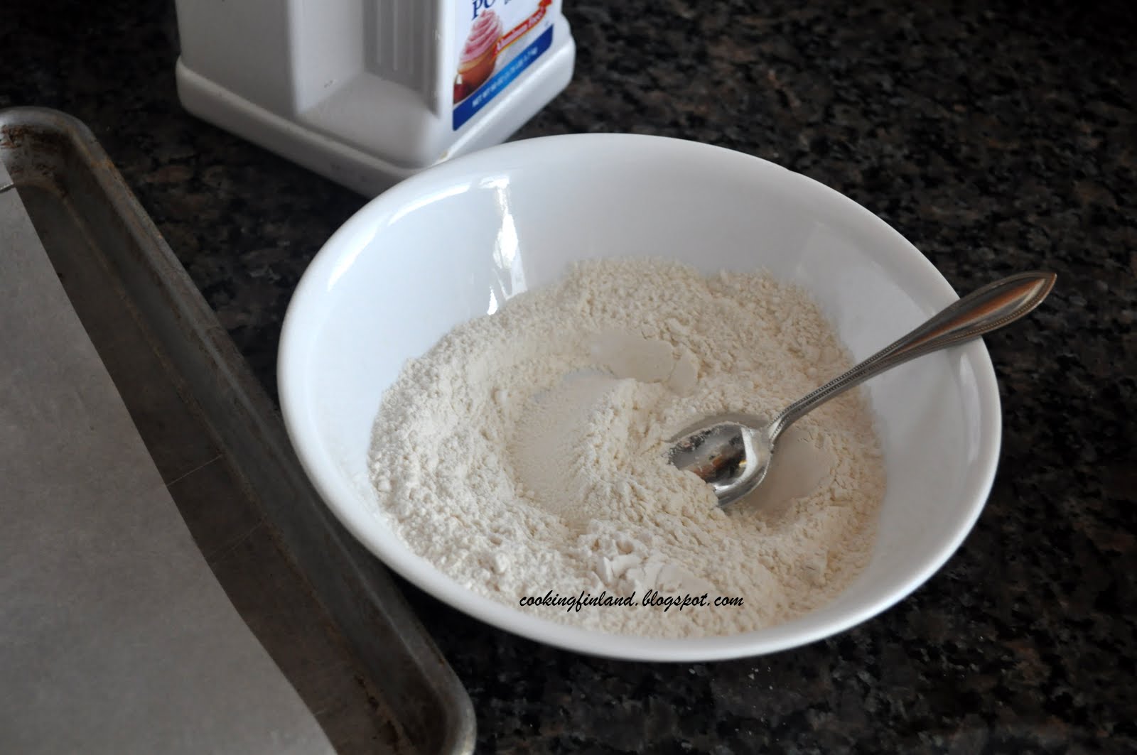 Cooking Finland: Jelly rolls for Valentine's day--Kääretortut