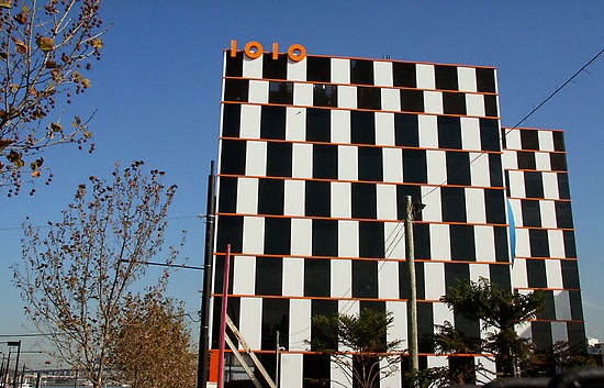 Beside the Yarra: April 2014