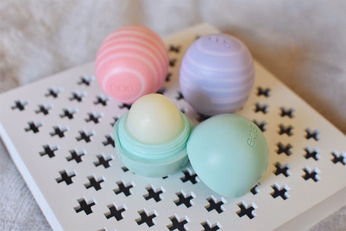 A Girl in Mint Green: BEAUTY | Review: EOS Lip Balm