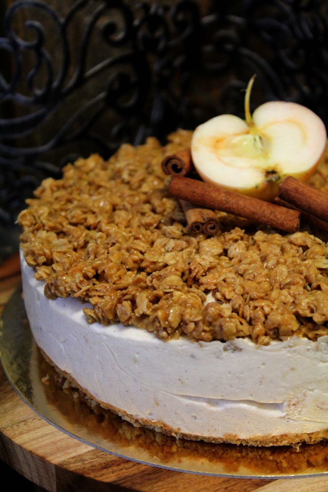 Kakkuviikarin vispailuja!: Omena-kaneli juustokakku