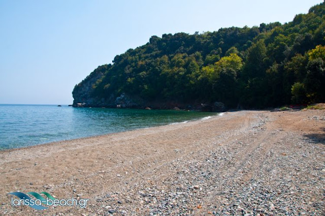 O γαλήνιος παράδεισος της Θεσσαλίας...: Δίπλα από το Κόκκινο Νερό, σε ...