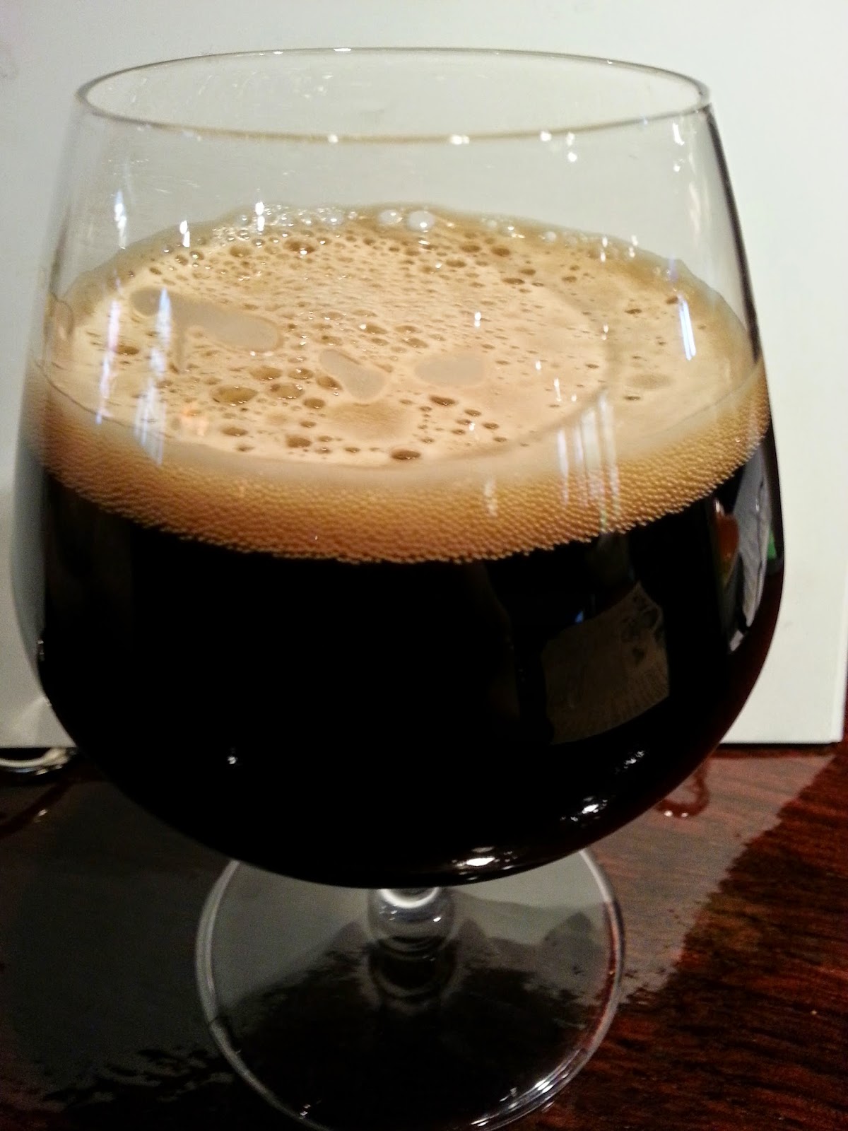 Пробуем три темных эля: Hogs Back Ott, Williams Black и Thwaites Tavern ...