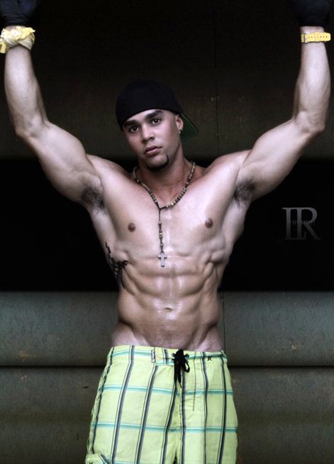 DAVID DUST: Pretty In Plaid