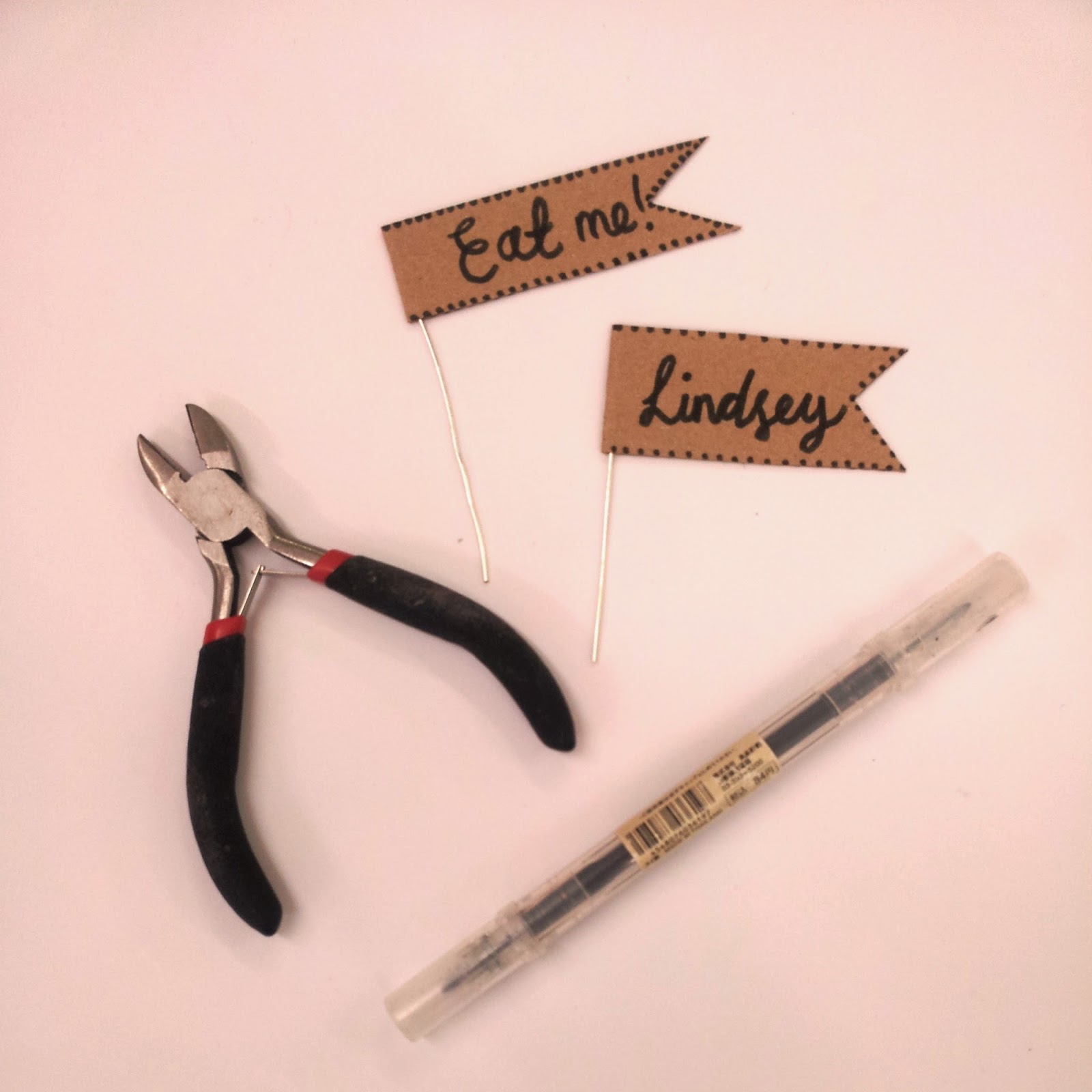 Ministry of Craft: Ministry of Craft Tutorial - DIY toadstool wedding ...