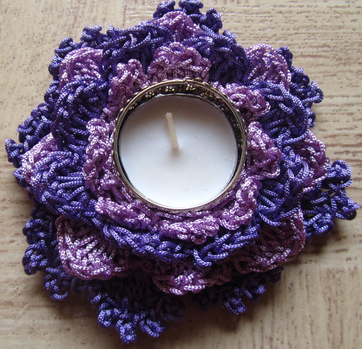 Sweet Nothings Crochet: ROSE SHAPED TEA LIGHT HOLDER