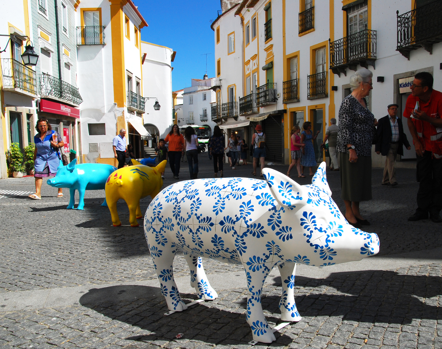 Viver Évora: Pig Parade concentra-se na Praça de Giraldo