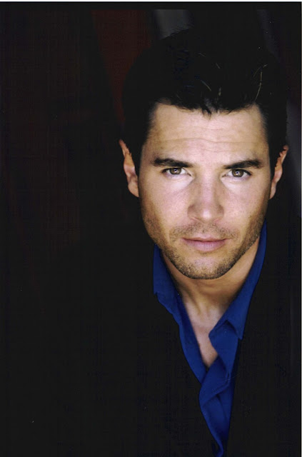 Eyecons: FRIDAY'S FAB 40+ JONATHAN AUBE