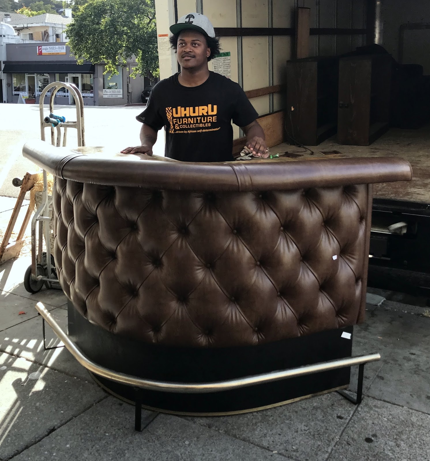 UHURU FURNITURE & COLLECTIBLES: SOLD #19332 Seventies Vintage Tufted ...