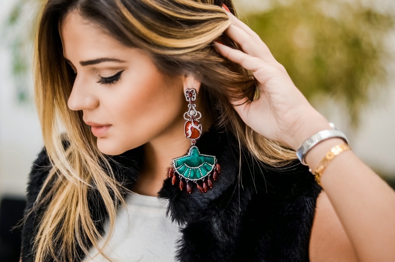 BLOG DA CARLA - ATUALÍSSIMA: BRINCOS GRANDES E ESTILOS LEQUES ...