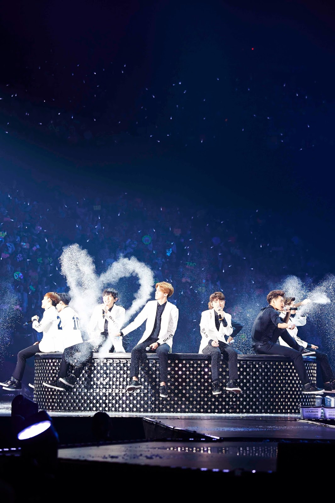EXO Successfully Completes its First Ever Exclusive Concert in Tokyo