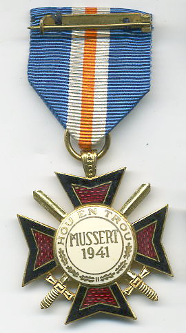 Ailsby Collection: The Mussert Cross.