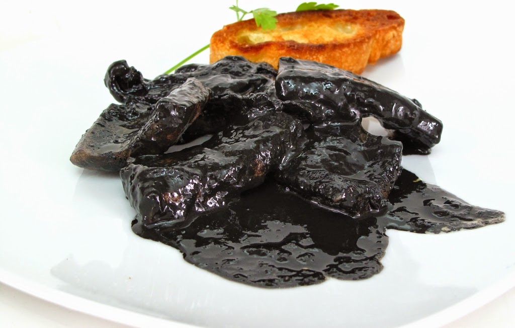 Chipirones en su tinta - Recetas típicas del mundo