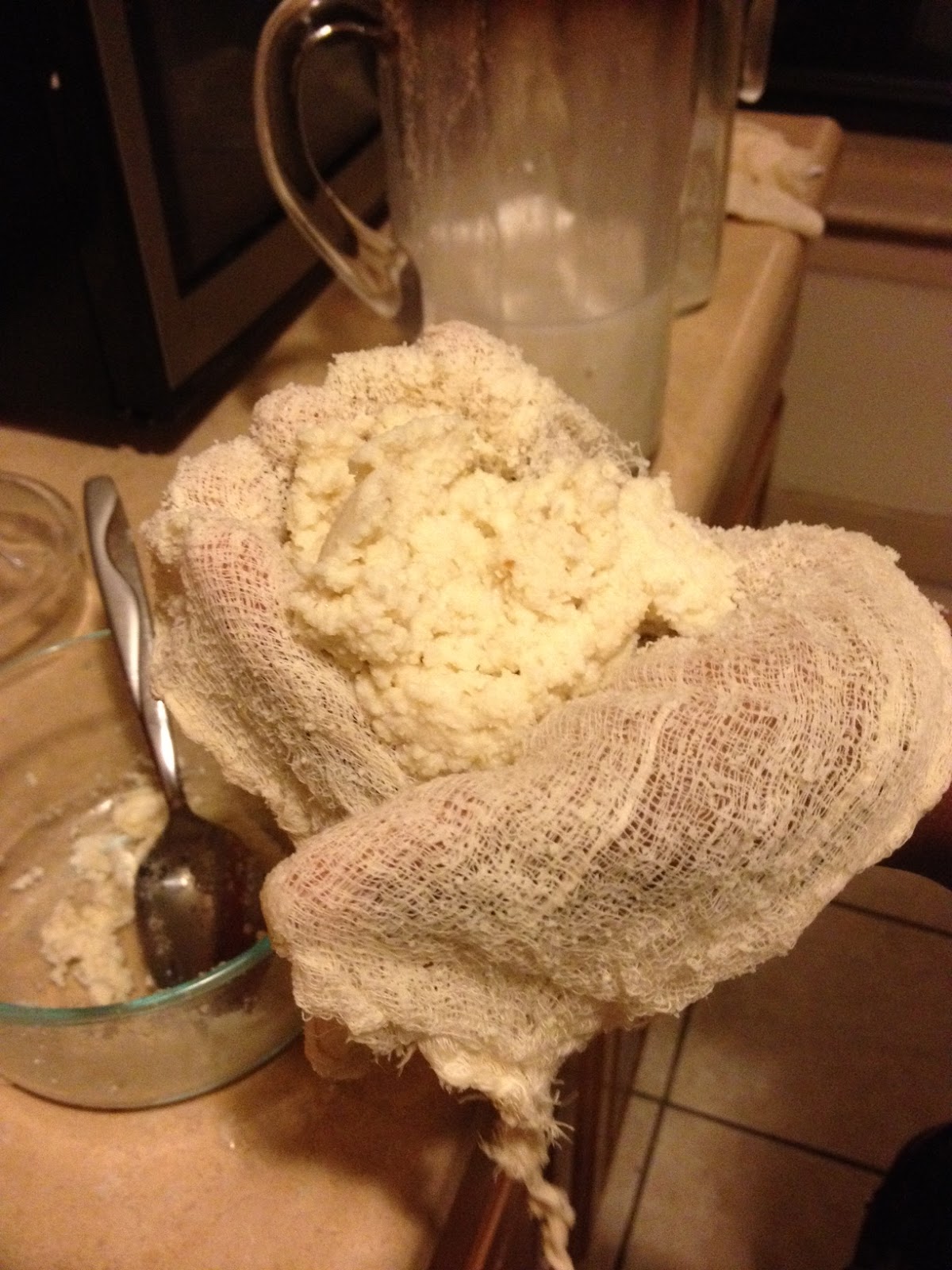 Look To Beauty: Homemade Almond Milk (with coconut water)