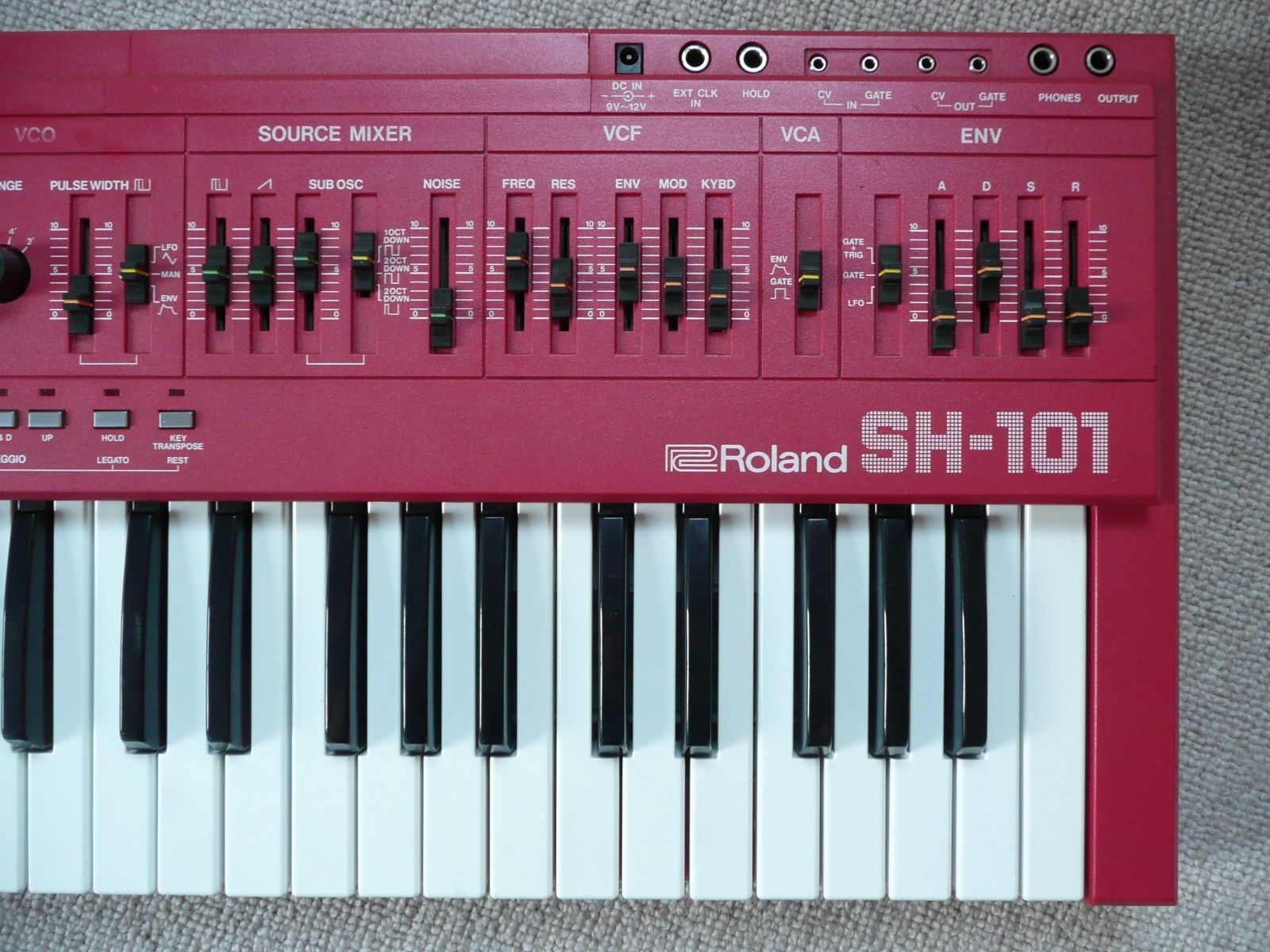 MATRIXSYNTH: Red ROLAND SH-101 VINTAGE SYNTHESIZER SN 351699