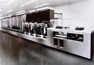 SEJARAH, GENERASI DAN JENIS-JENIS SISTEM KOMPUTER: 1944 - MARK 1