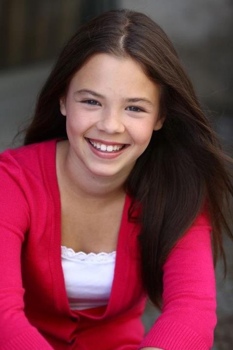 Mode Elle: Tween Star Maddie M. Books TV Commercial!