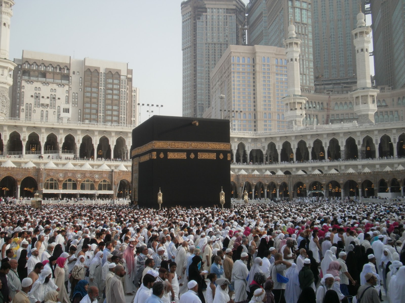 DARI PINGGIRAN JALANAN (catatan seorang musafir): MENJADI TAMU ALLAH ...