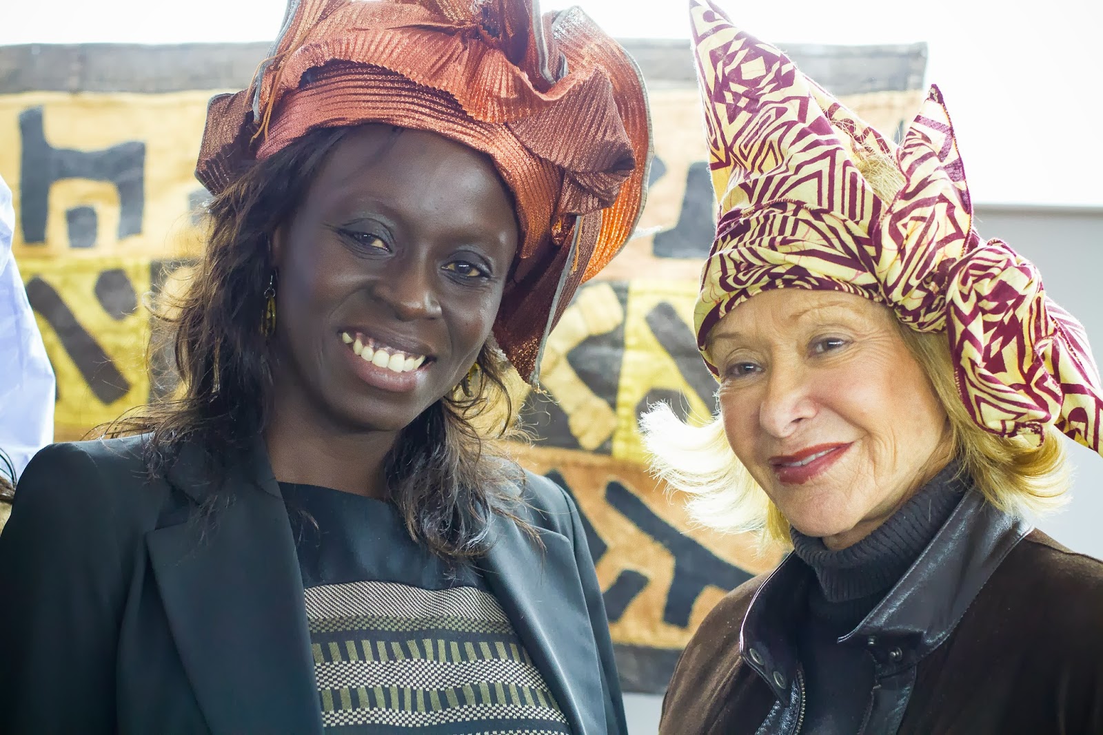 Colores del Mundo: TALLER DE TOCADOS AFRICANOS. FUNDACION MUJERES POR ...