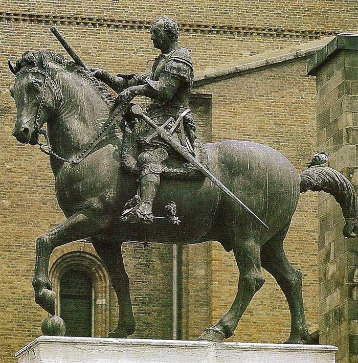 A MIRADA ATENTA : CONDOTTIERI