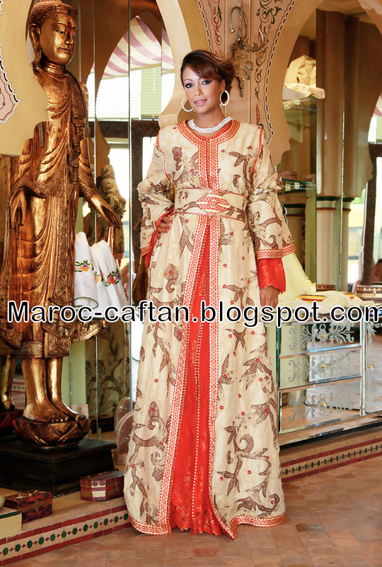 Location caftan marocain: Takchita moderne haute couture