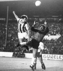 AL ROJO VIVO: SON LEYENDA, JESÚS Mª SATRÚSTEGUI, MÁXIMO GOLEADOR DE LA ...