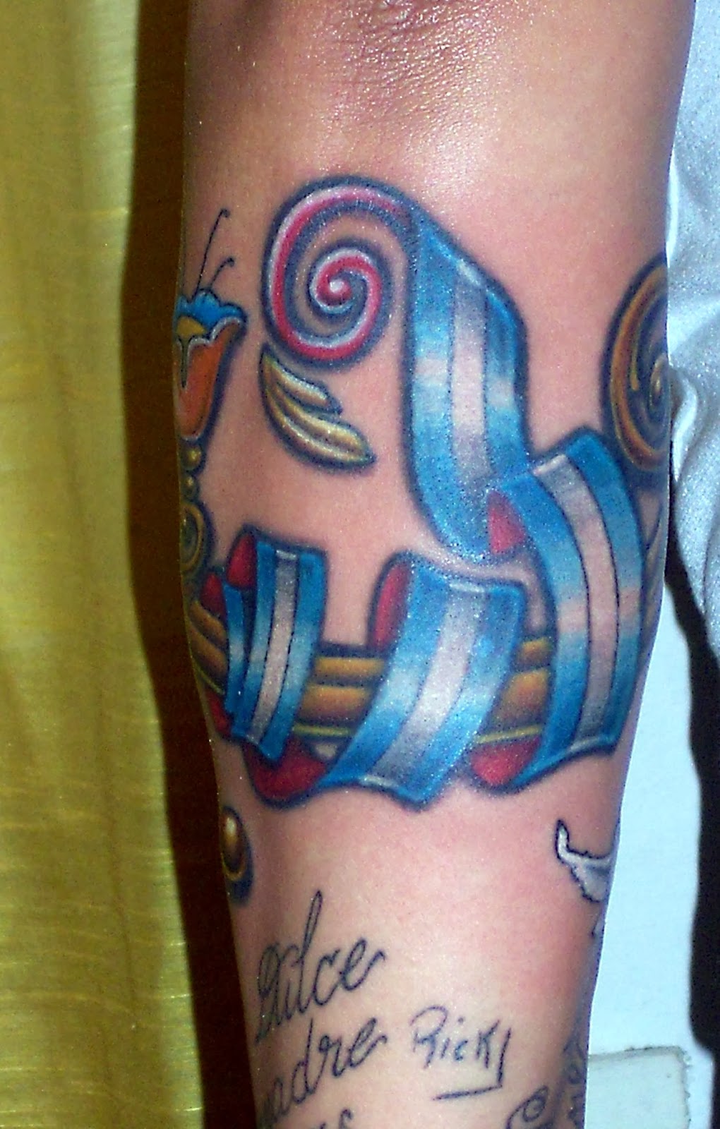 TATUAJES L.F.A.: TATUAJE Fileteado Porteño