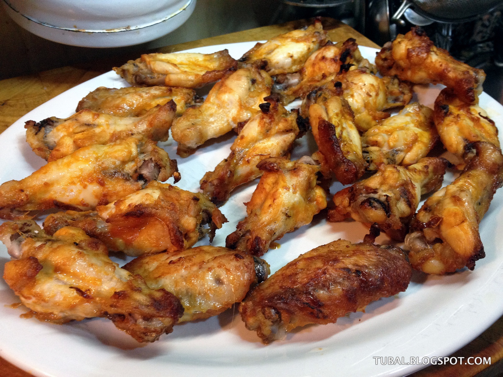 TUBAL: ALITAS DE POLLO BÚFALO / BUFFALO WINGS