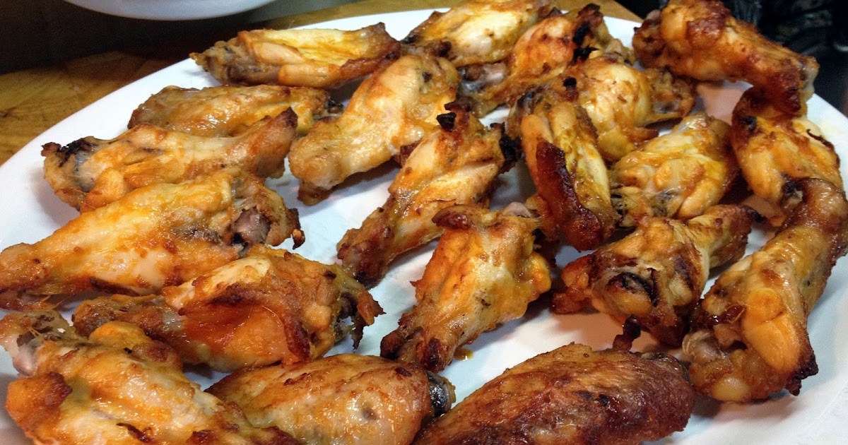 TUBAL: ALITAS DE POLLO BÚFALO / BUFFALO WINGS