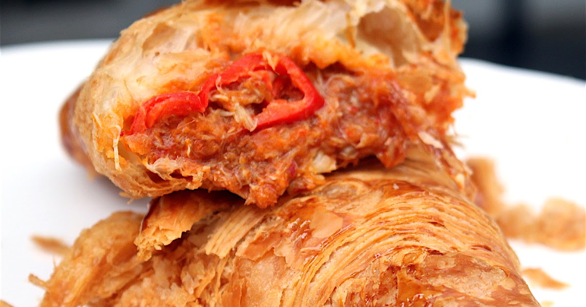 Antoinette Chili Crab Croissant and Scallion Arlette | CAMEMBERU