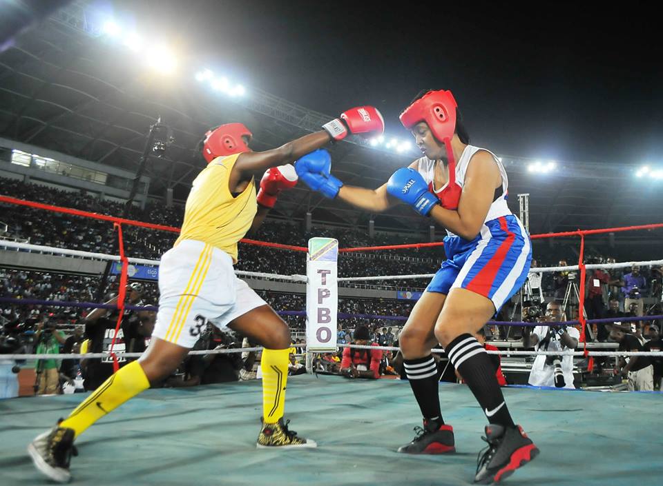 TASWIRA: MPAMBANO WA NGUMI KATI YA MH HALIMA MDEE vs JACK WOLPER, ESTER ...